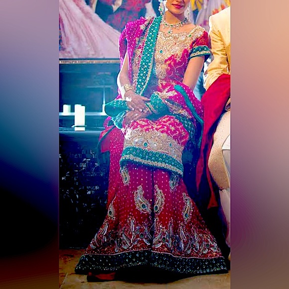 Aeisha Varsey | Dresses | Shaadi Valima Mehndi 3 Piece Wedding Outfit ...